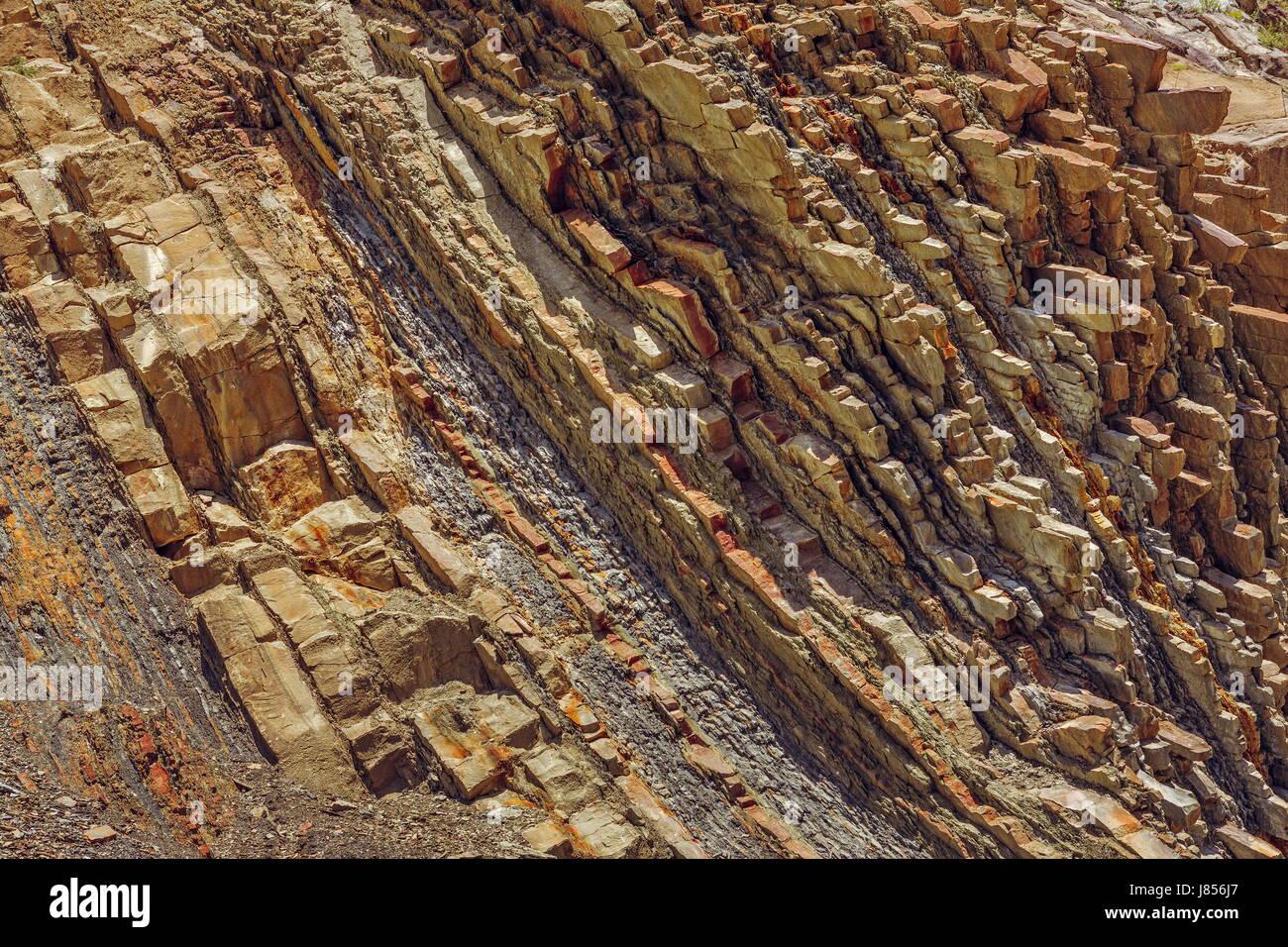 Closeup of tectonic rock layers surface. Rock backgrounds and textures ...