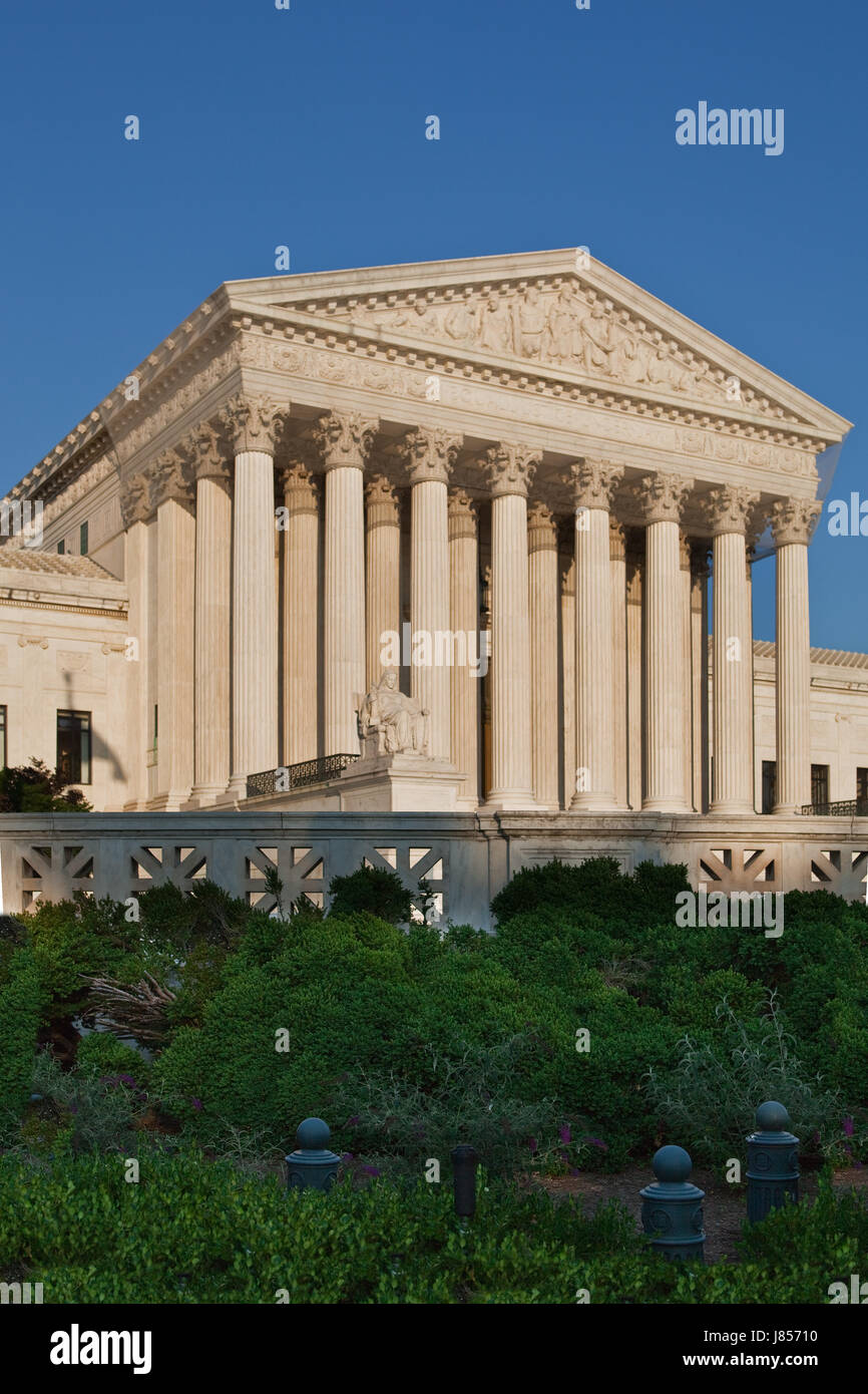 Court law facade hi-res stock photography and images - Alamy