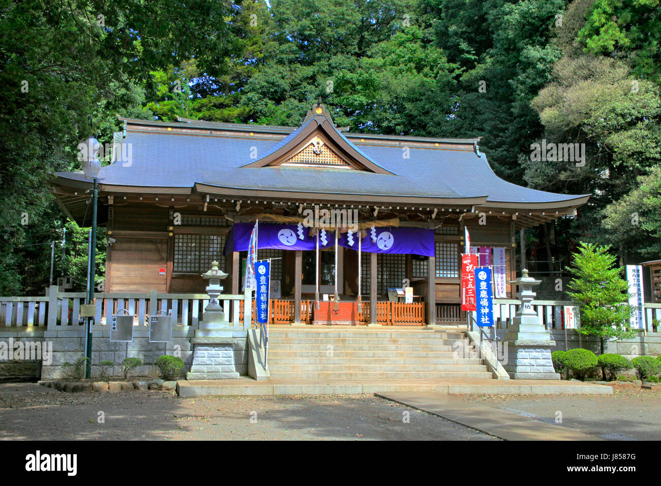 Toyokashima-Jinja Shinto Shrine in Higashiyamato city Tokyo Japan Stock ...