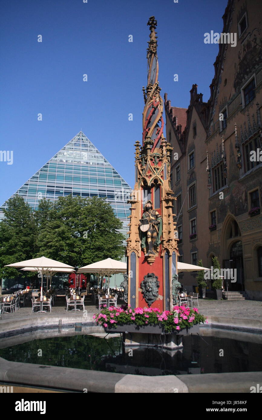 Knight Library High Resolution Stock Photography and Images - Alamy