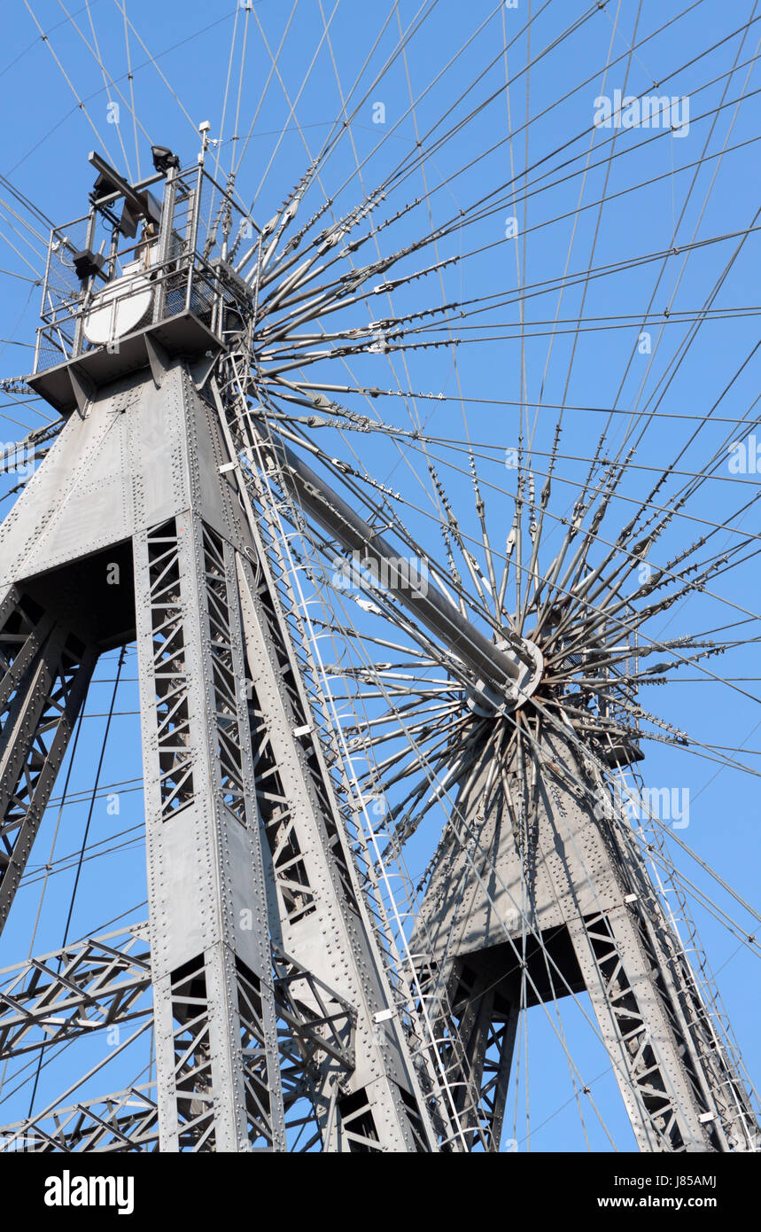 detail vienna austrians wheel ferris wheel giant wheel emblem construct ...