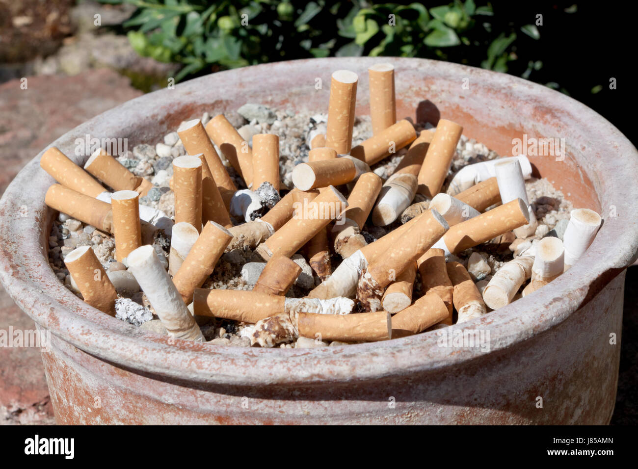 Zigarettenfilter hi-res stock photography and images - Alamy