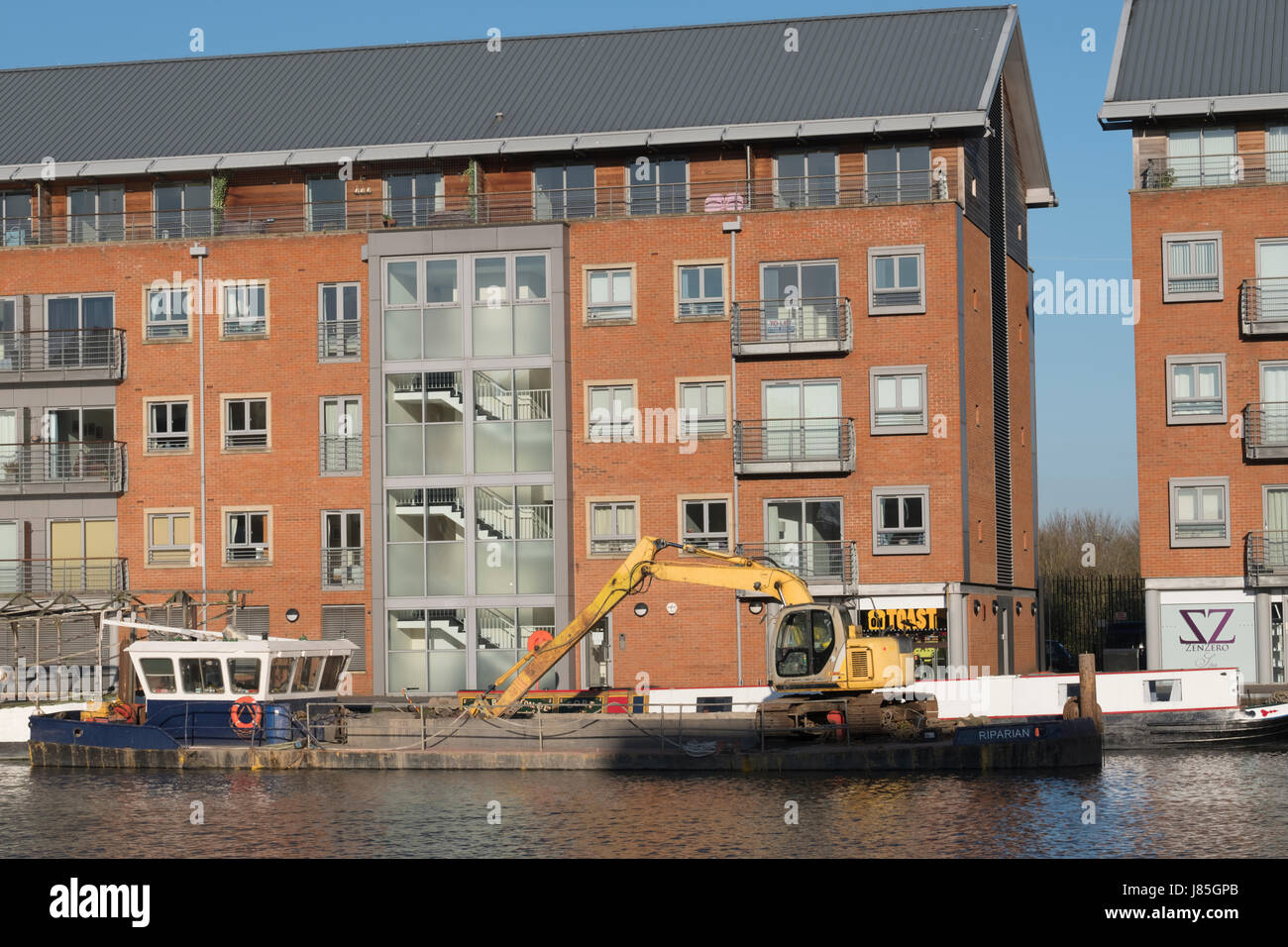 Dredger "Riparian" in Gloucester Docks Stock Photo - Alamy