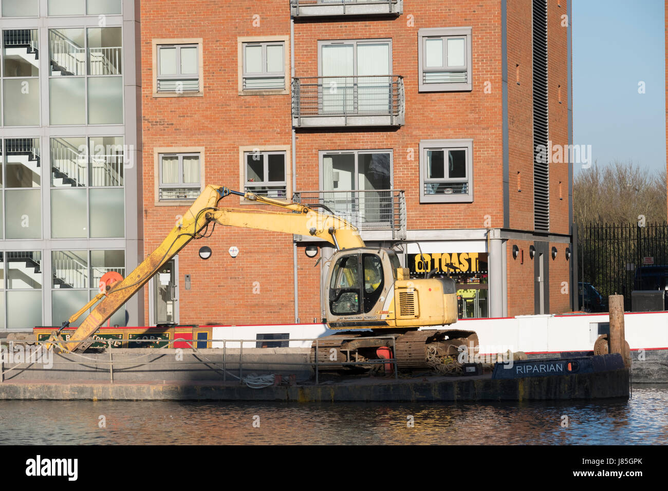 Dredger "Riparian" in Gloucester Docks Stock Photo - Alamy