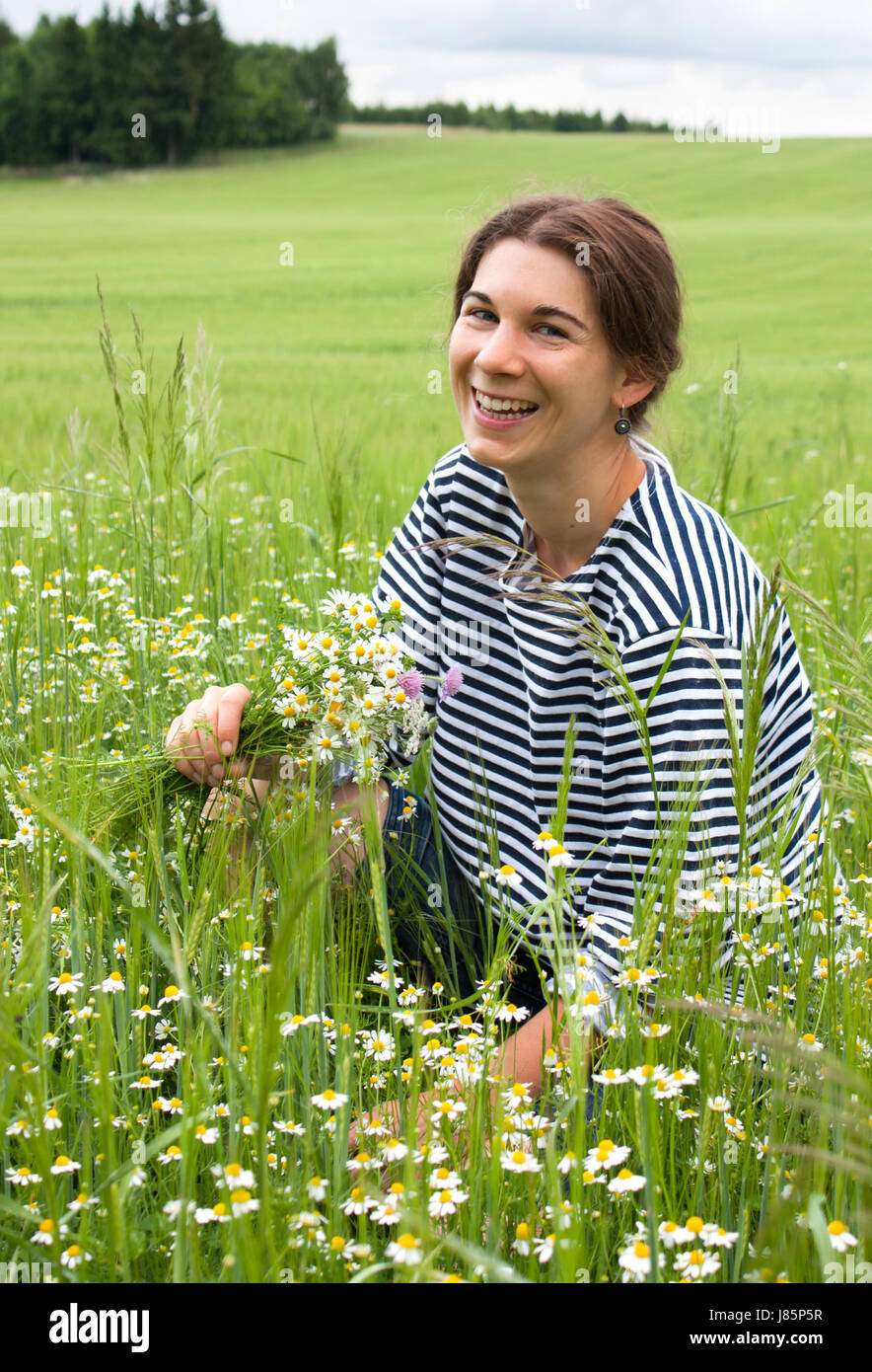 woman laugh laughs laughing twit giggle smile smiling laughter ...