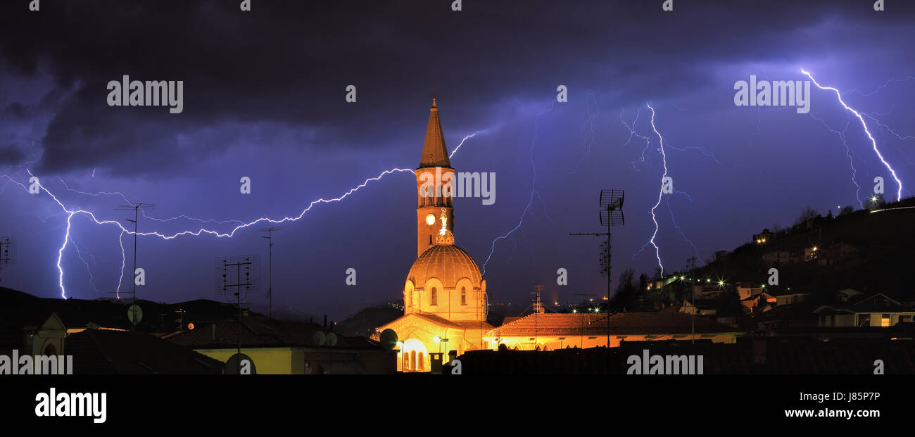 church night nighttime thunderstorm thundreous lightning sheet ...