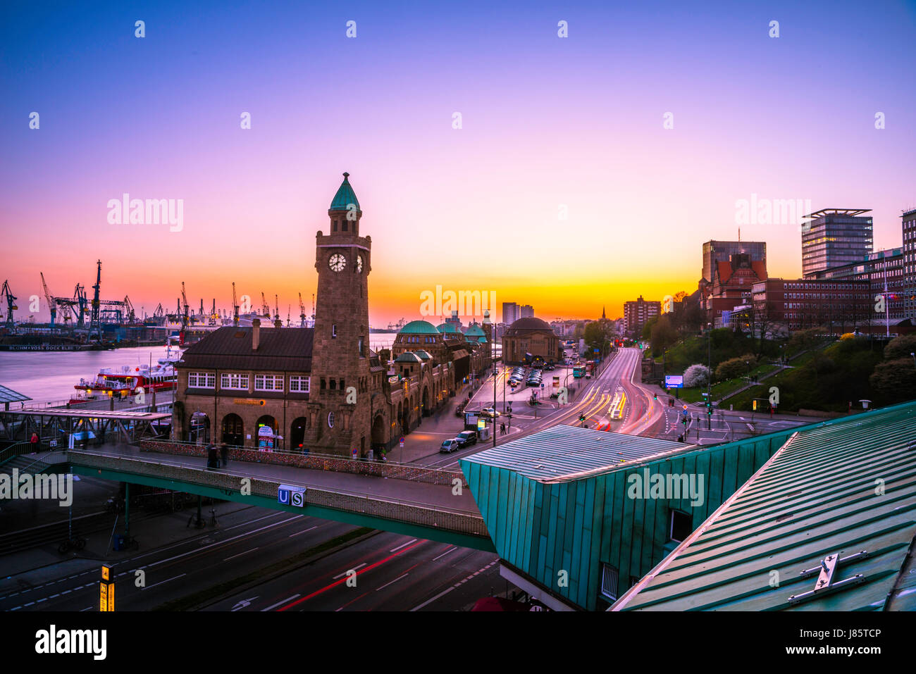 Clock Tower, Gauging tower, St. Pauli landing stages with harbor at ...