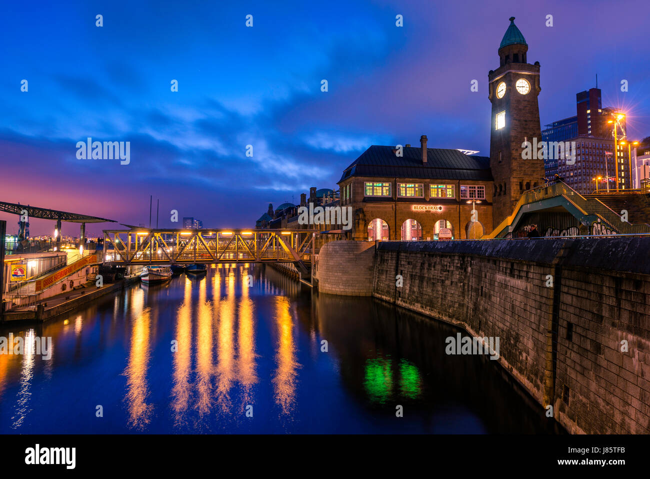 Clock tower, Gauging tower, bridge, pier, St. Pauli landing stages ...