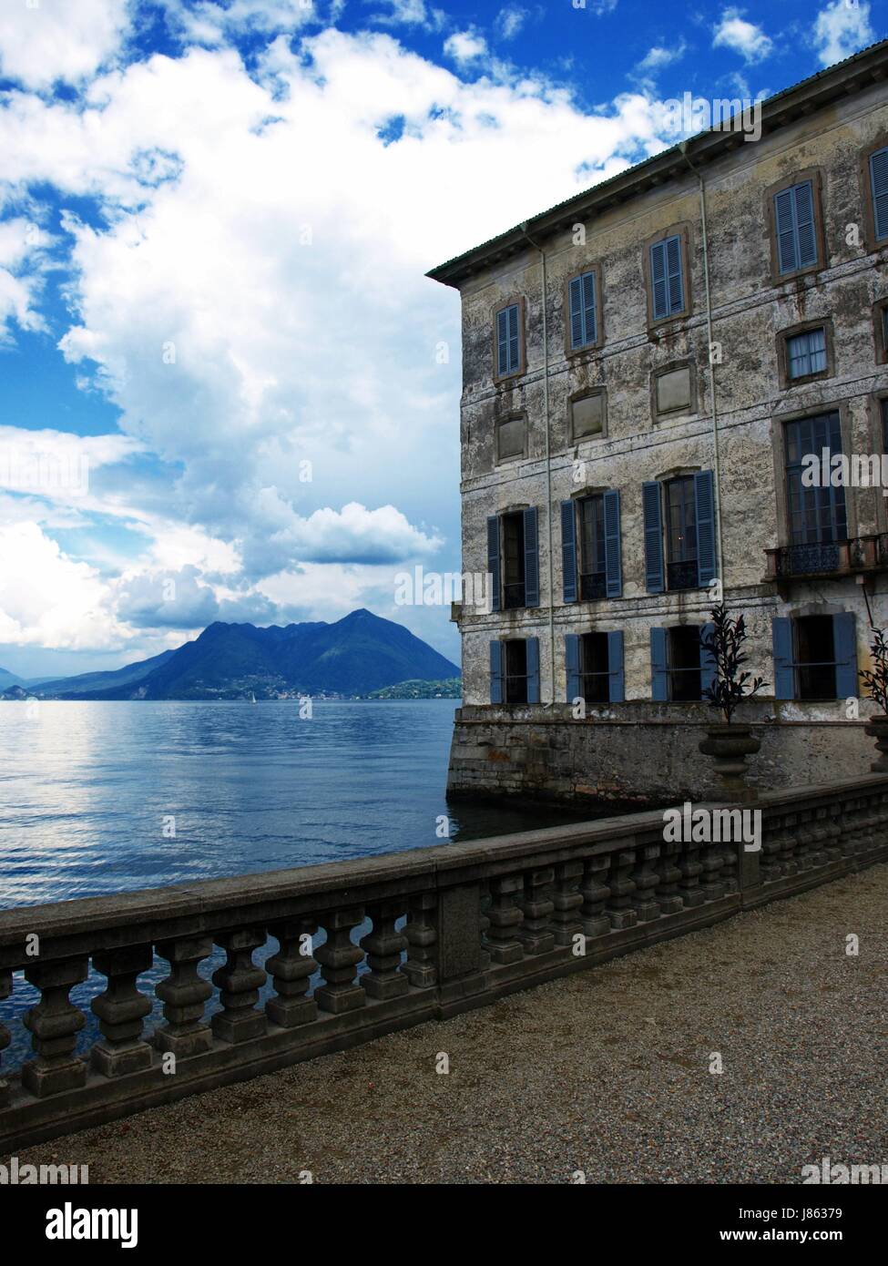 alps railing clouds alps railing italy clouds norditalien lago maggiore ...