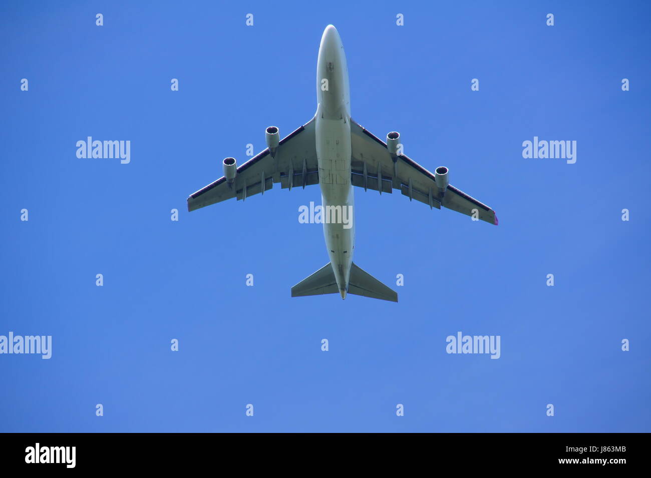 worms eye air traffic aircraft aeroplane plane airplane worms eye ...