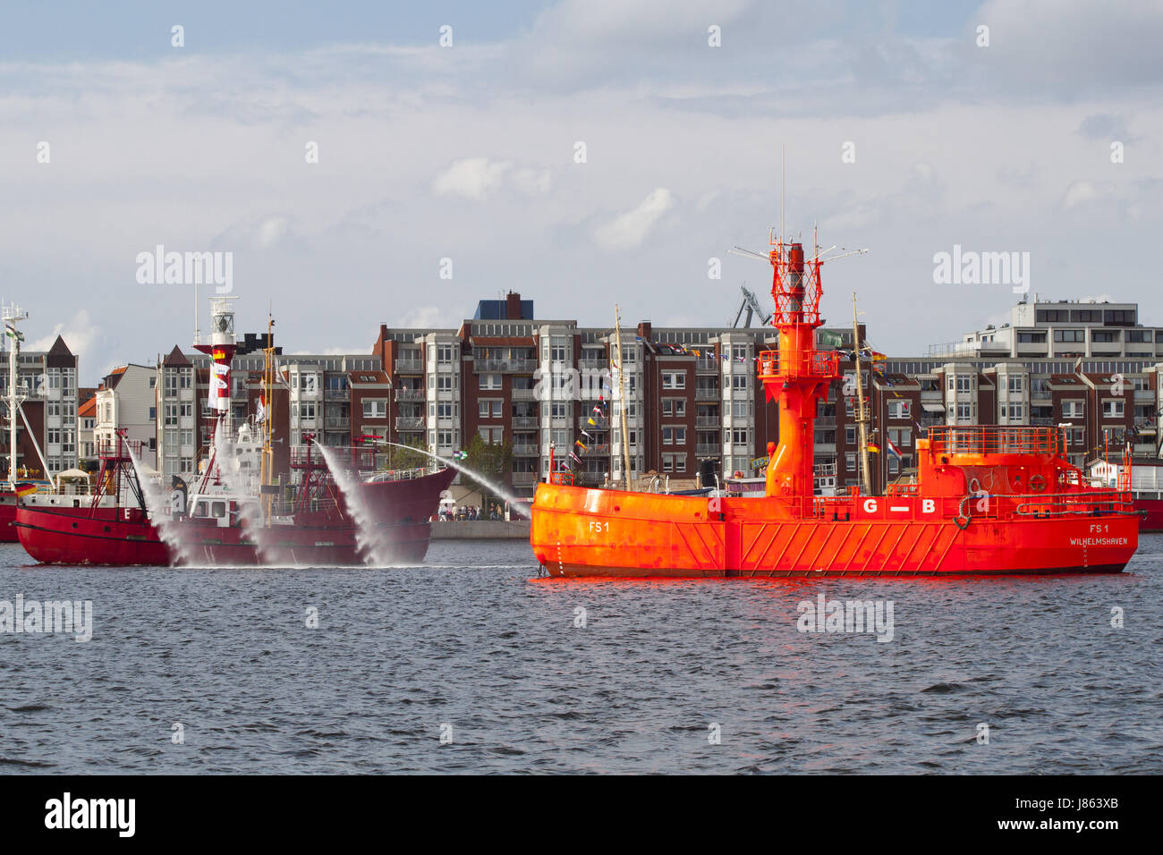 lightship firefighting houses beacon jet of water unmanned building ...