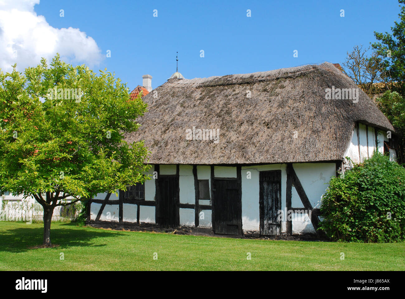 Brick nogging hi-res stock photography and images - Alamy