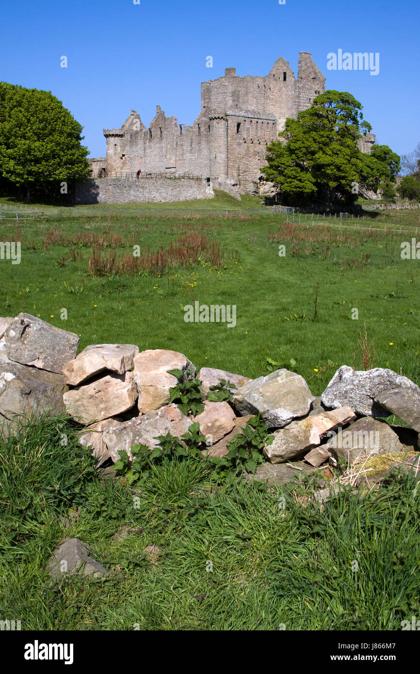 scotland history medieval castle edinburgh chateau historical culture ...