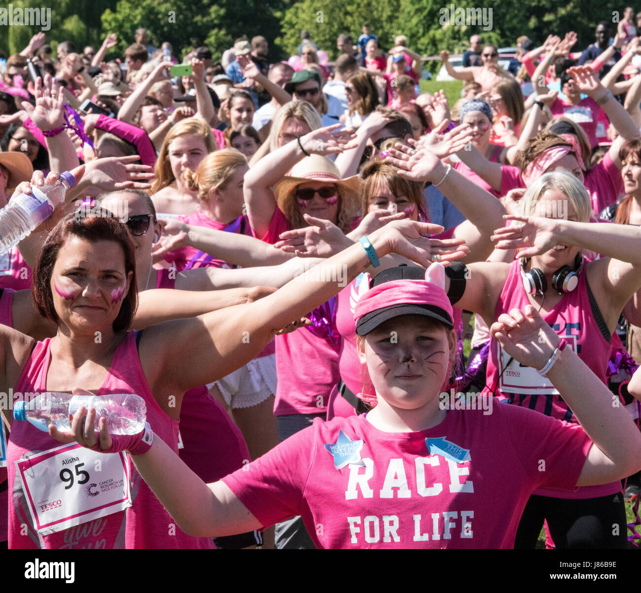 Cancer charity run uk hi-res stock photography and images - Alamy