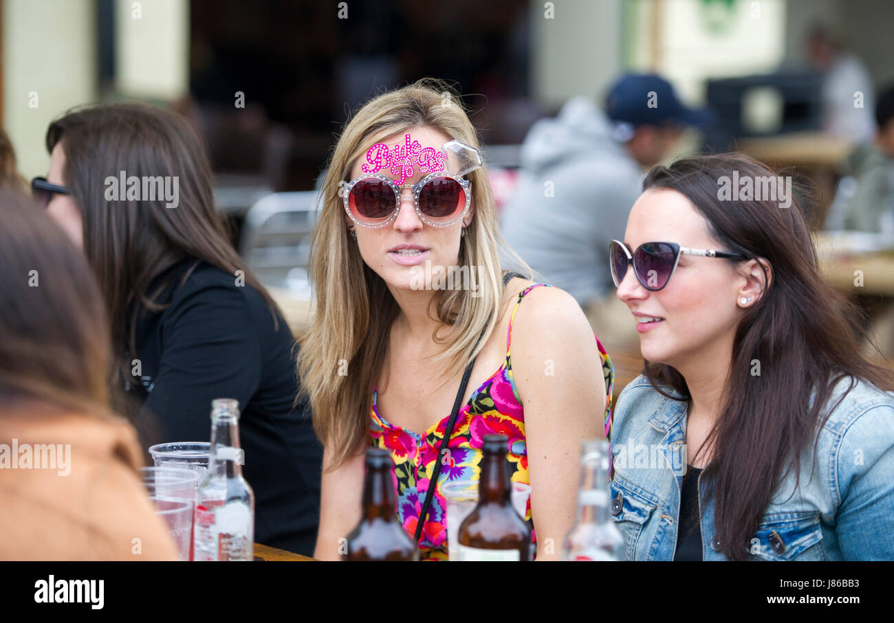 Hen parties brighton hi-res stock photography and images - Alamy