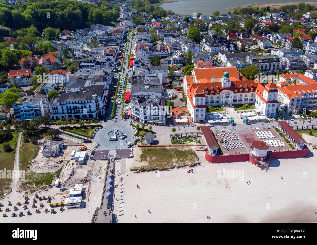Binz, Germany. 18th May, 2017. The over 100 year old spa house with its ...