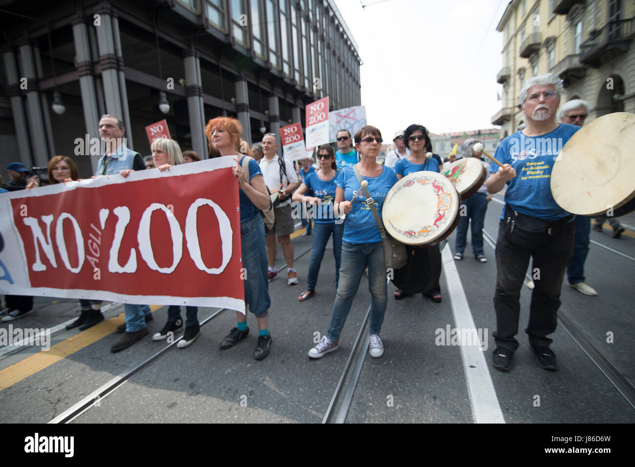 Associazione animalista hi-res stock photography and images - Alamy