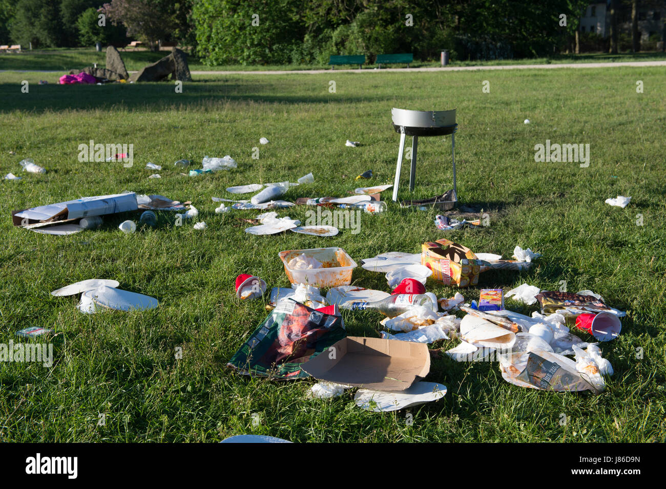 Berlin, Germany. 27th May, 2017. Large amounts of trash litter the ...