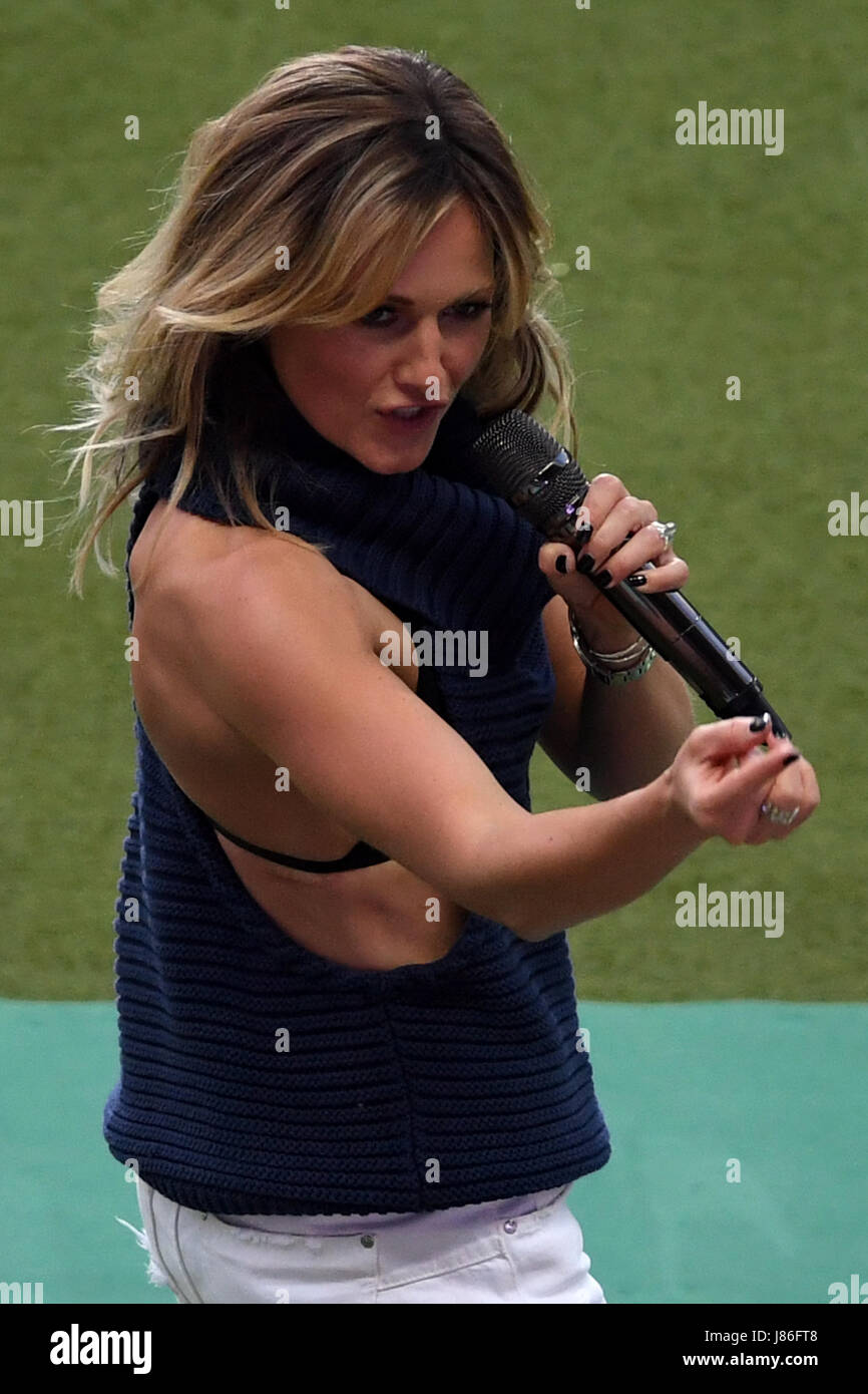 Berlin, Germany. 27th May, 2017. The German singer Helene Fischer ...