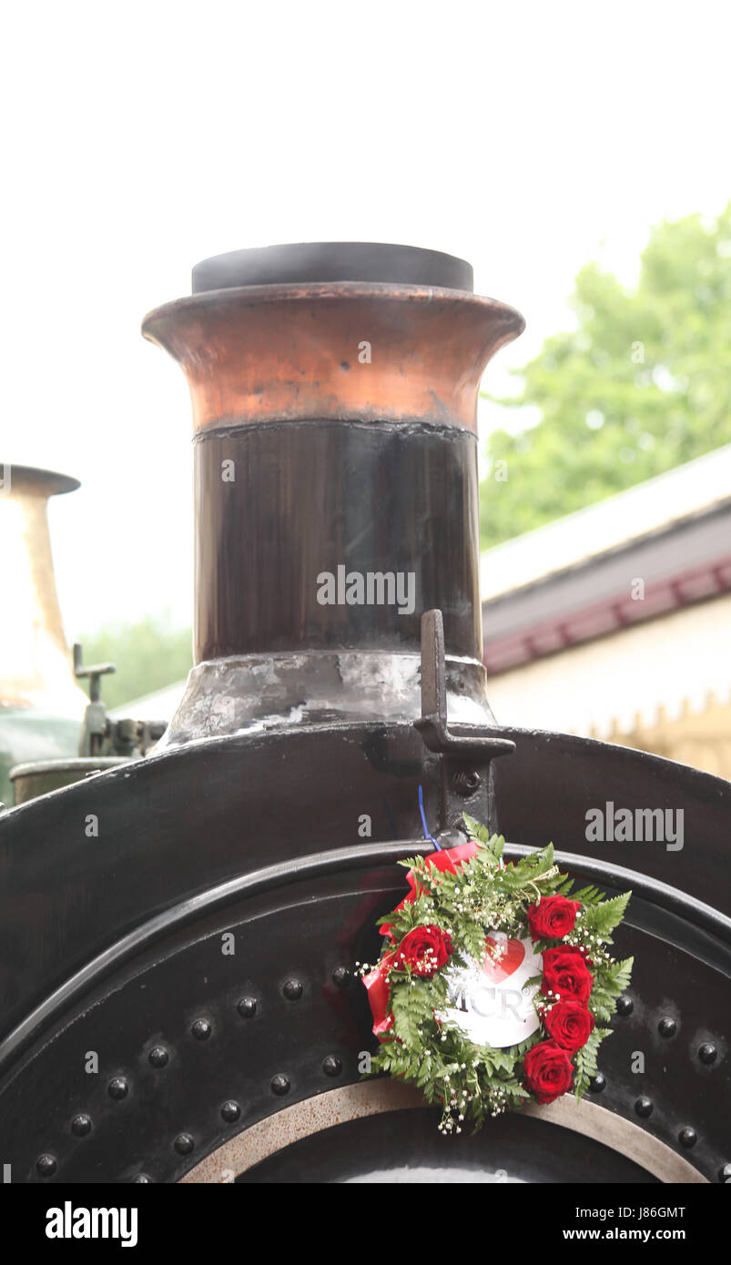 Winston churchill with soldiers 1940 hi-res stock photography and ...