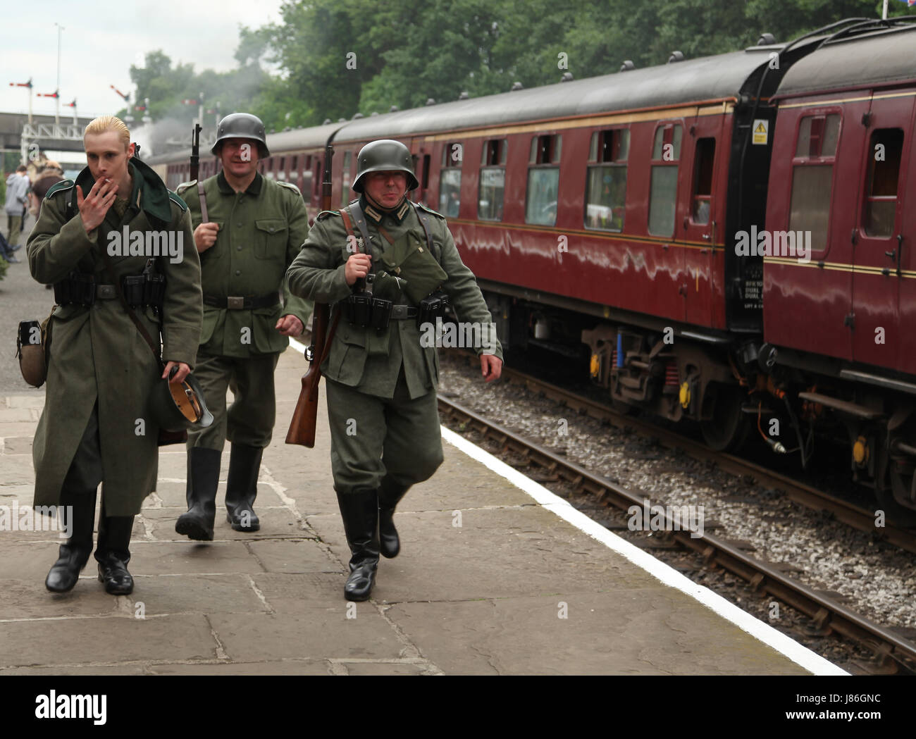Bury, Lancashire, UK. 27th May, 2017. 1940’s weekend Credit: Gerard ...