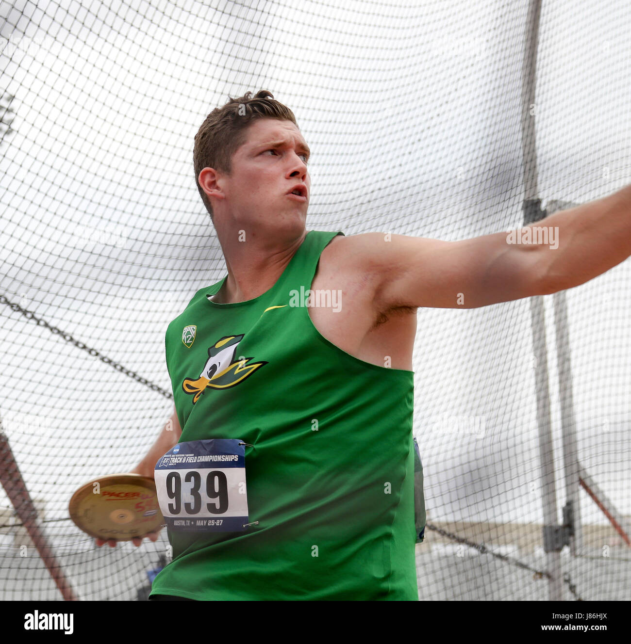 Track and field discus hi-res stock photography and images - Alamy