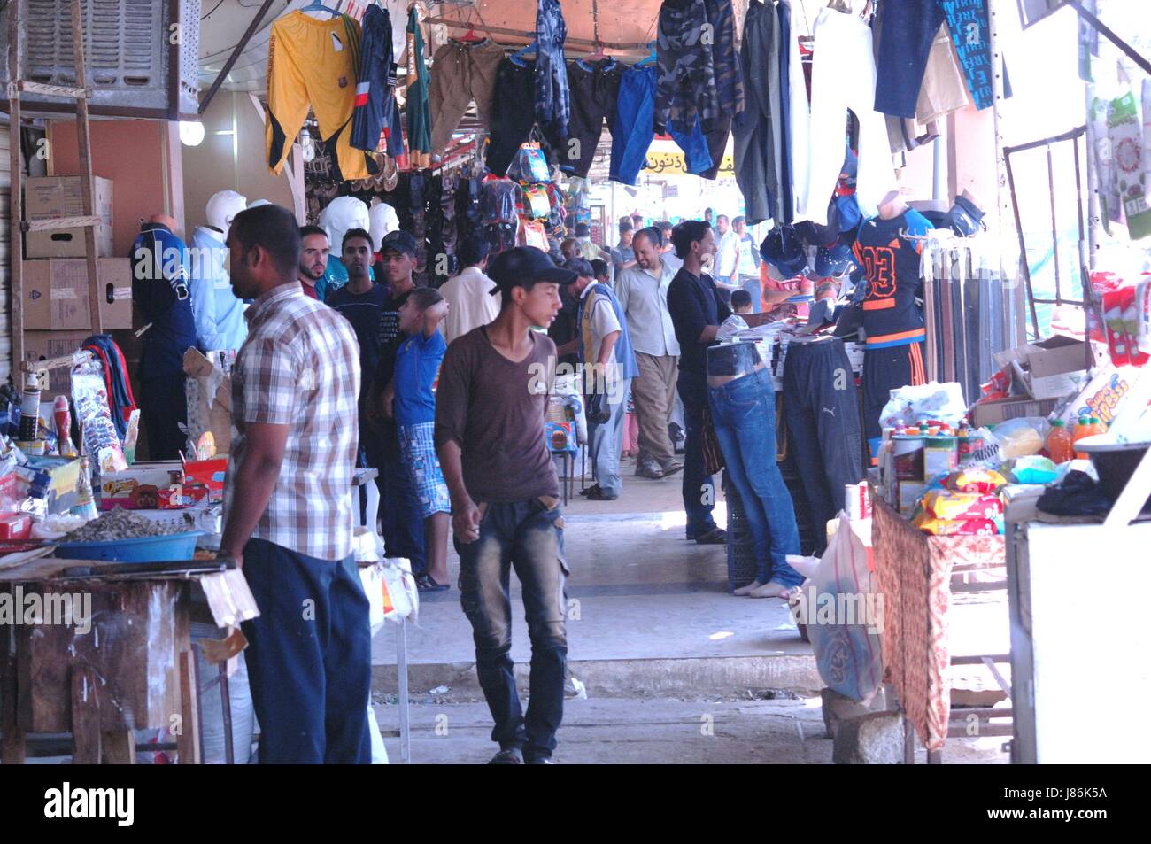 Iraqi syrian border hi-res stock photography and images - Alamy