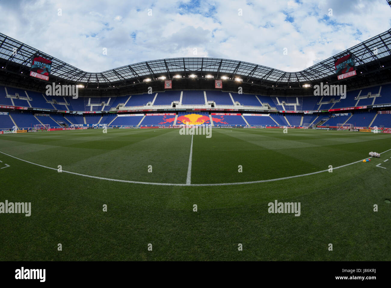Red bull arena new york general view hi-res stock photography and ...