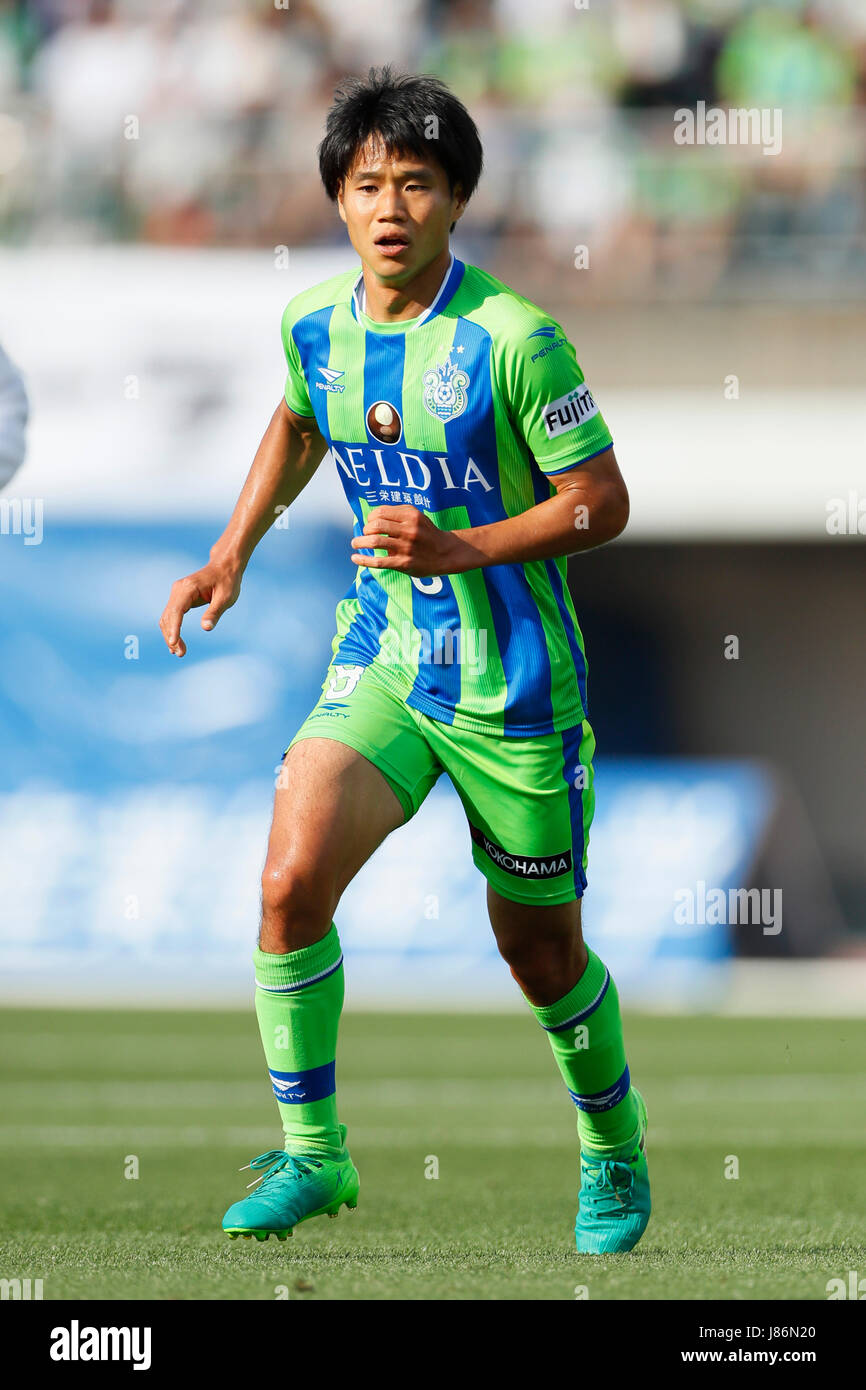 Shonan BMW Stadium Hiratsuka, Kanagawa, Japan. 27th May, 2017. Naoki ...