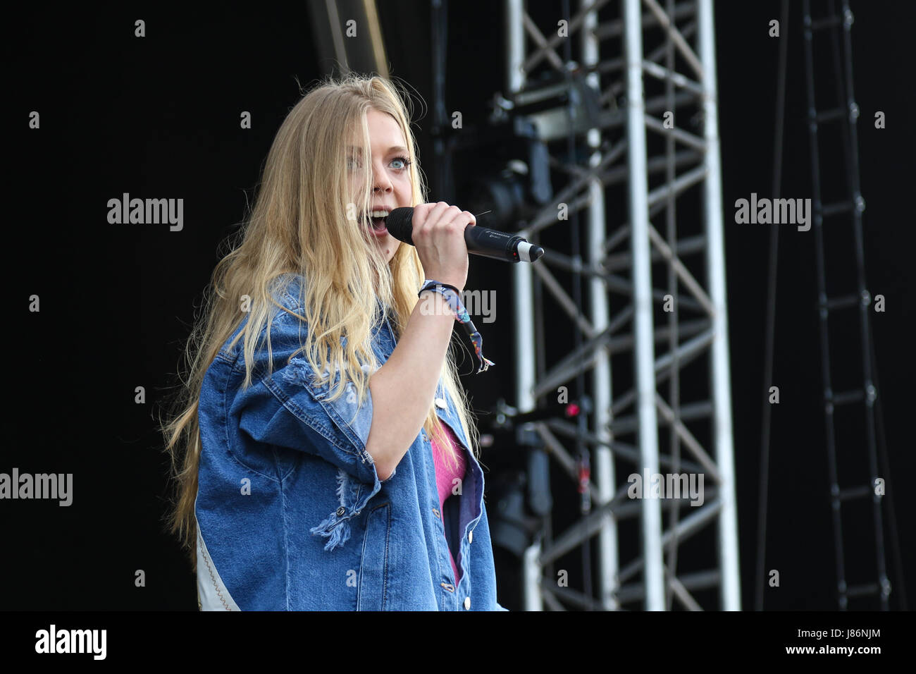 Becky hill the voice uk hi-res stock photography and images - Alamy