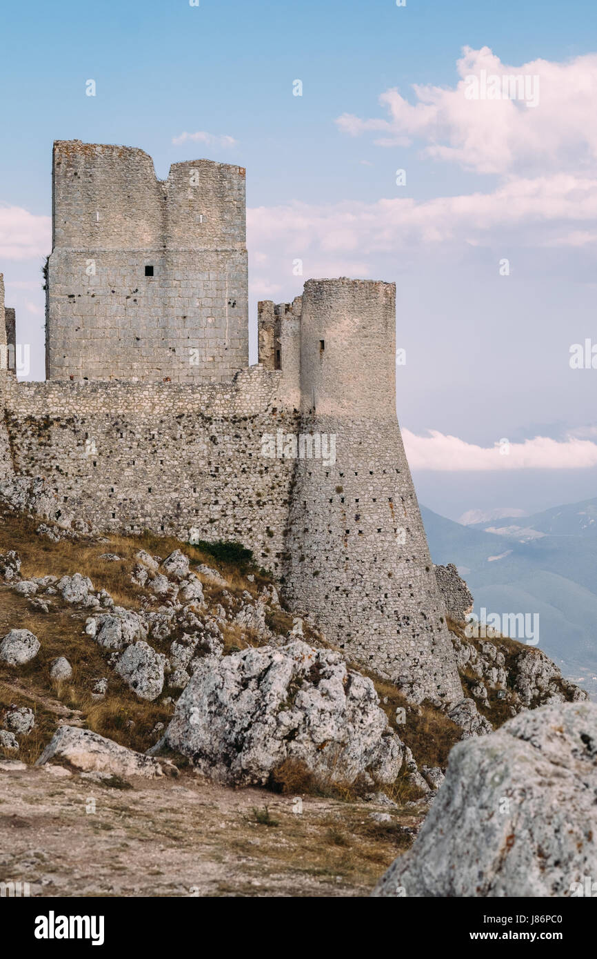 Castle of rocca calascio hi-res stock photography and images - Alamy