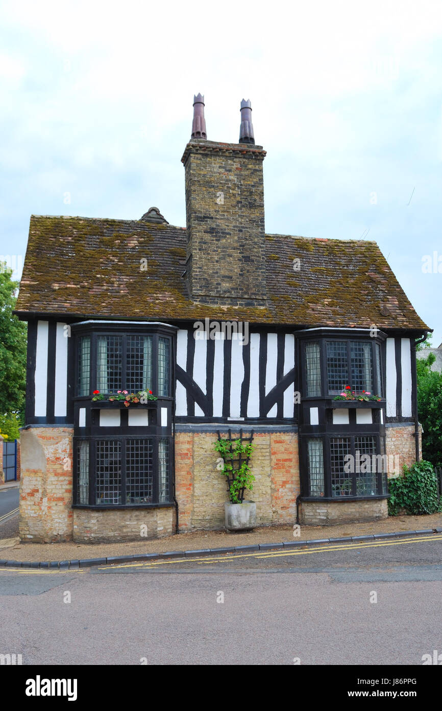 oak traditional cottage english leaded chimney drainpipe chimney-flue ...