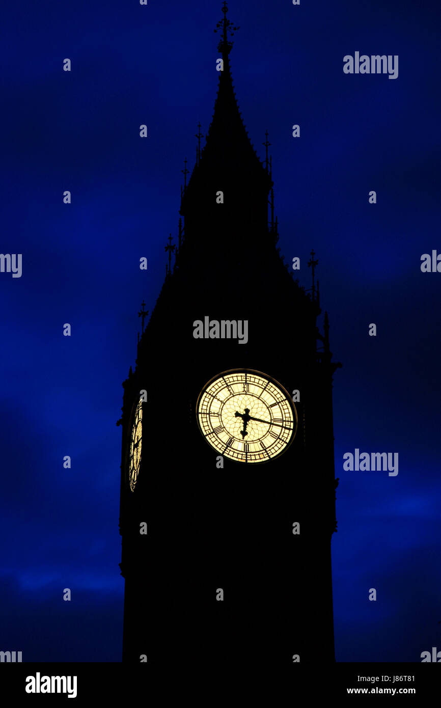 night nighttime london dawn style of construction architecture ...