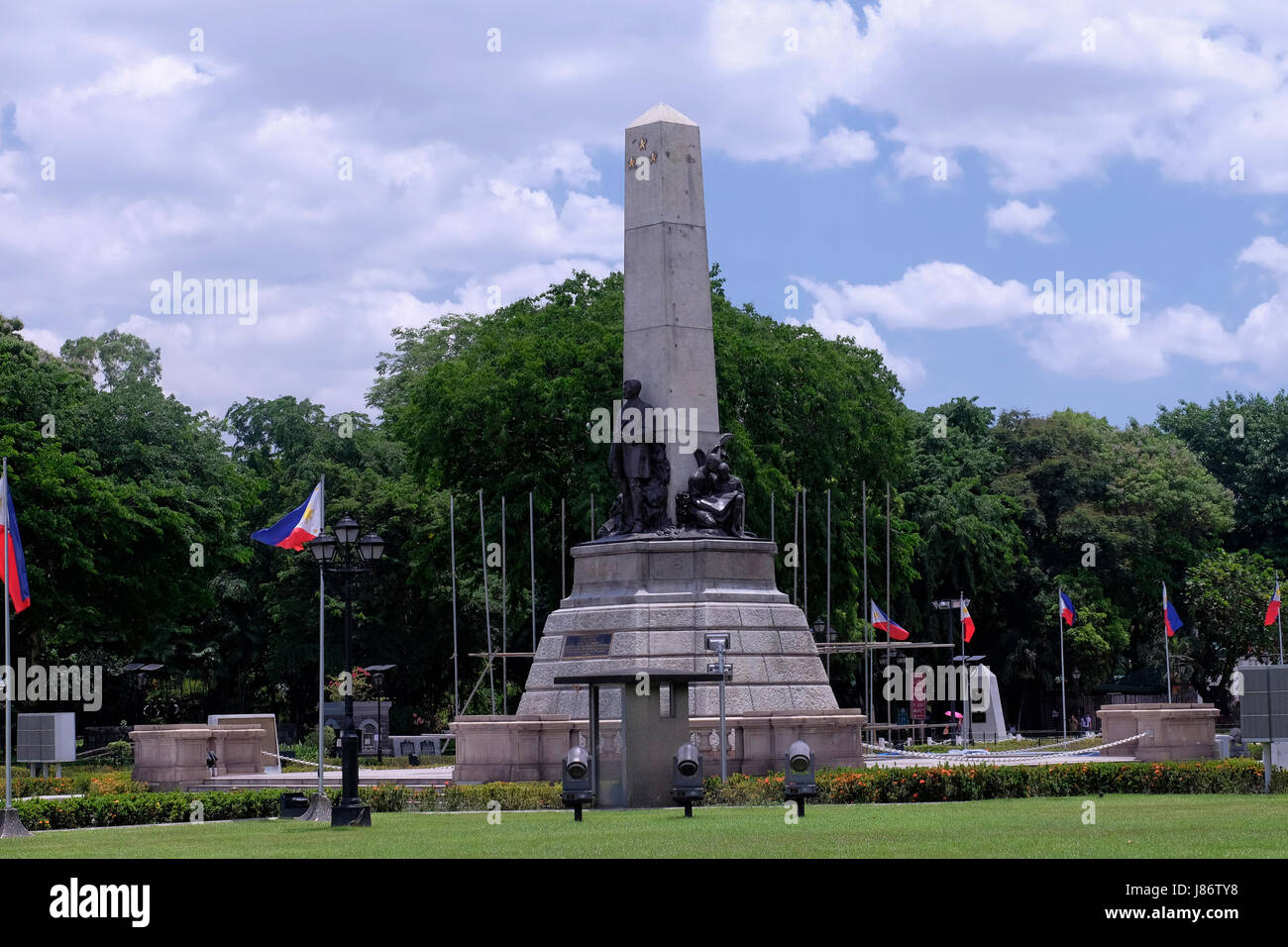 The Rizal Monument by Swiss sculptor Richard Kissling ( 1913) to ...