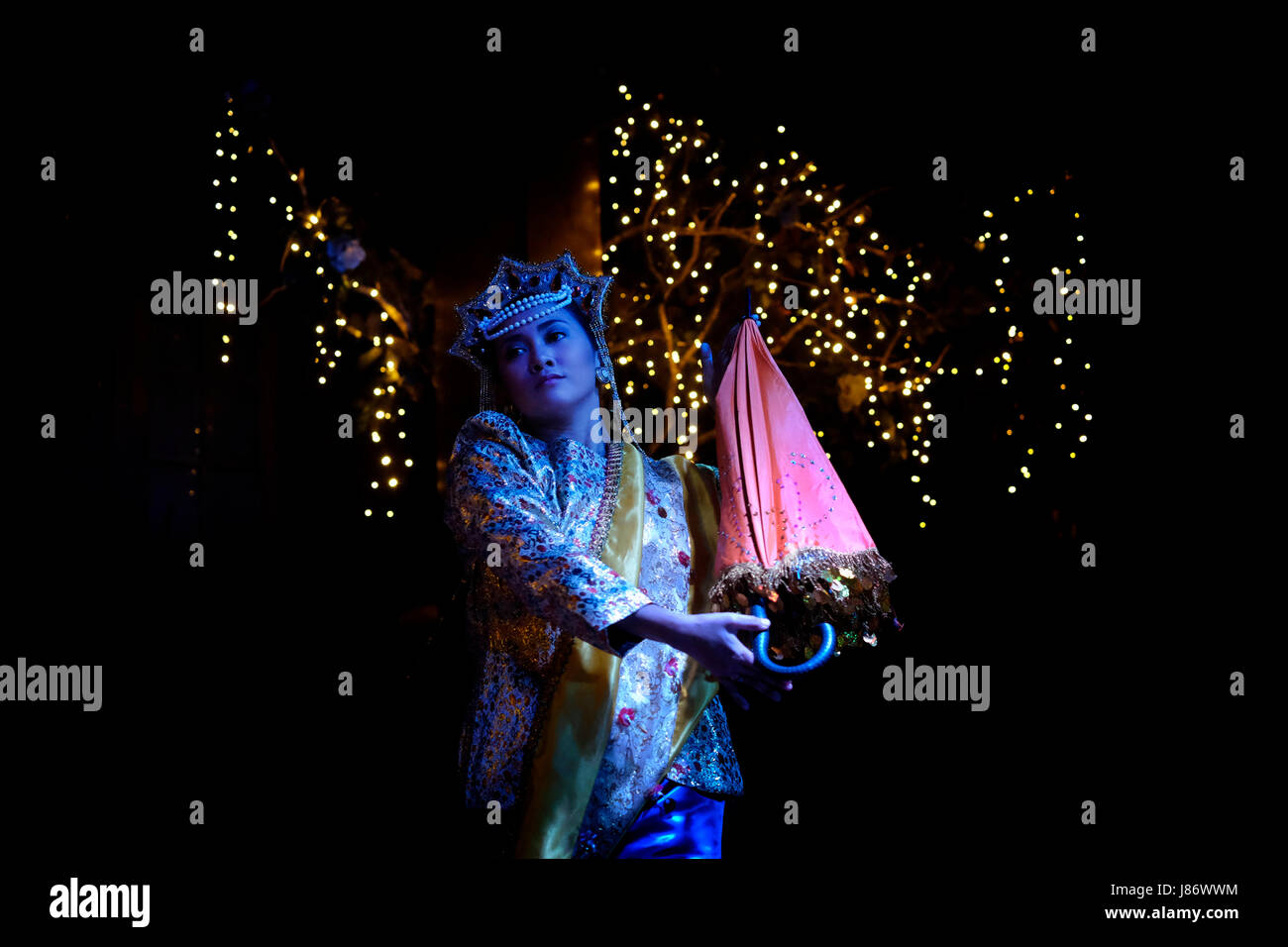 Philippine folk dance hi-res stock photography and images - Alamy