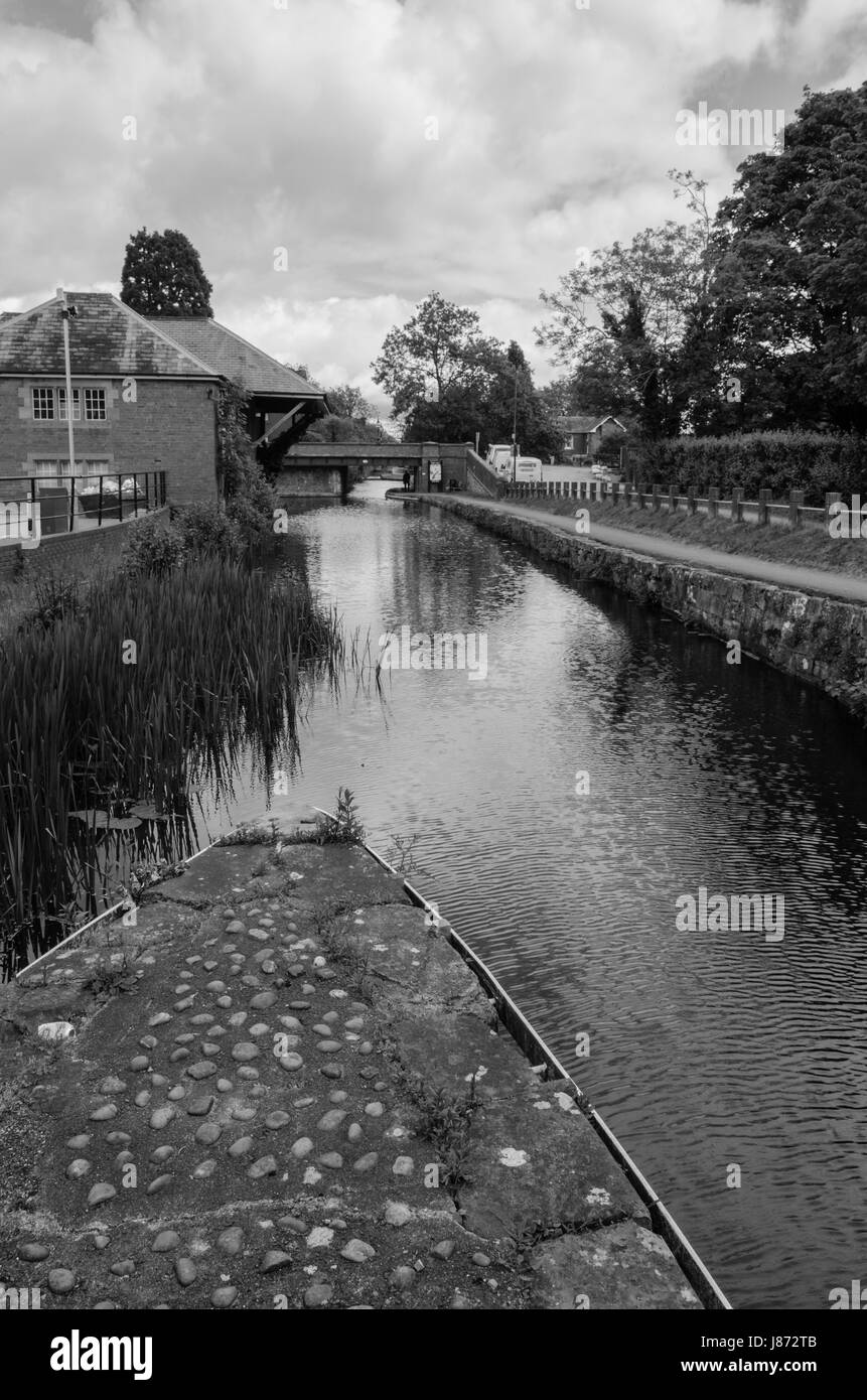 Grand union canal Black and White Stock Photos & Images - Alamy