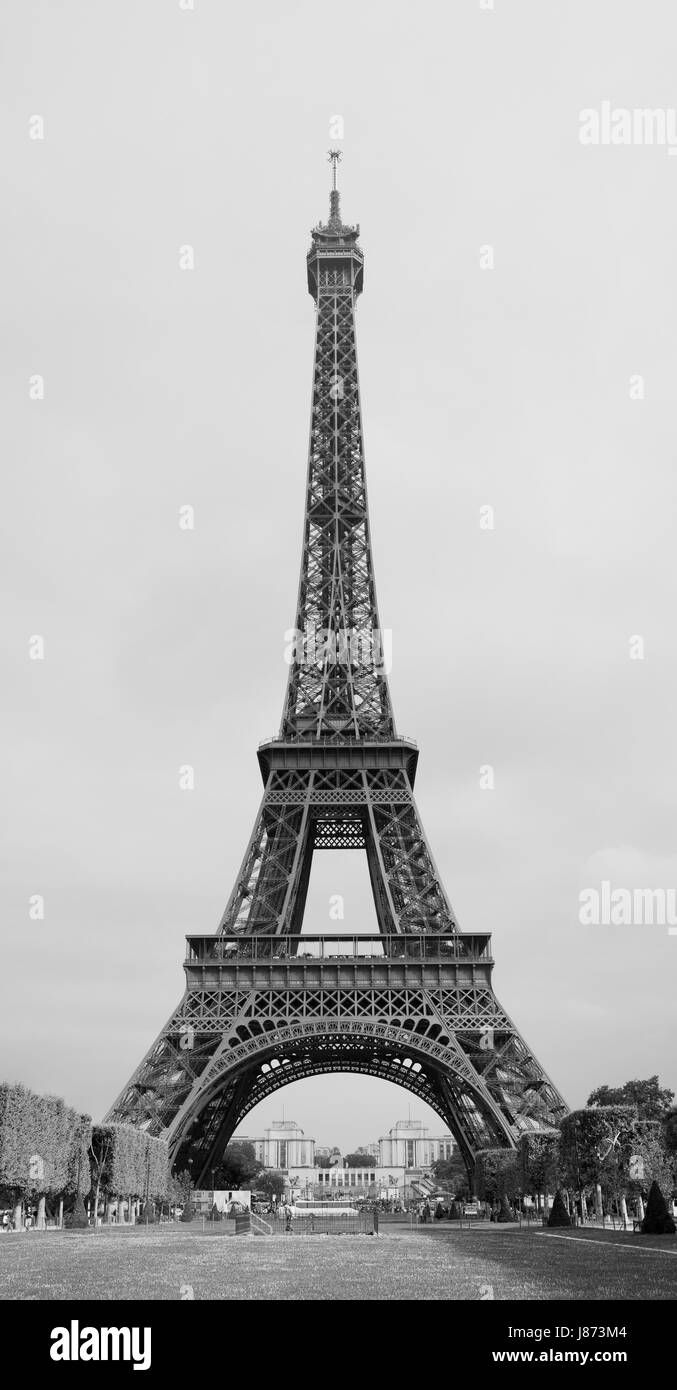 Eiffel tower construction hi-res stock photography and images - Alamy