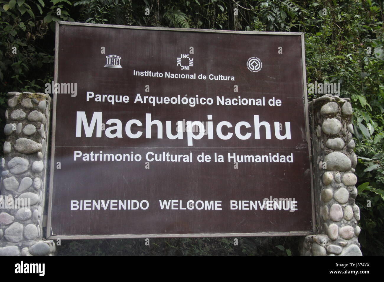 Machu picchu sign hi-res stock photography and images - Alamy