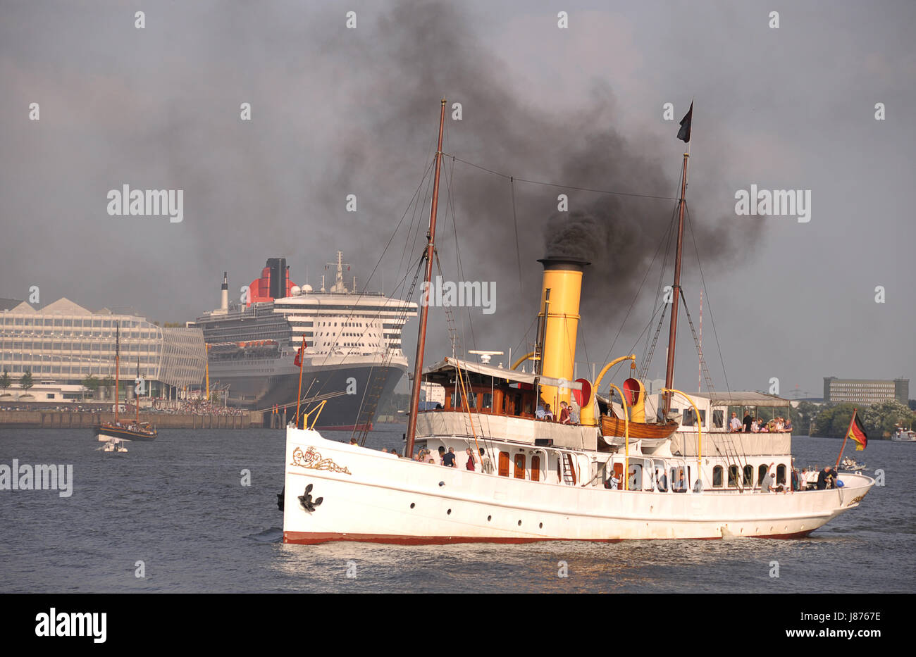steamer in the hamburg harbor Stock Photo - Alamy