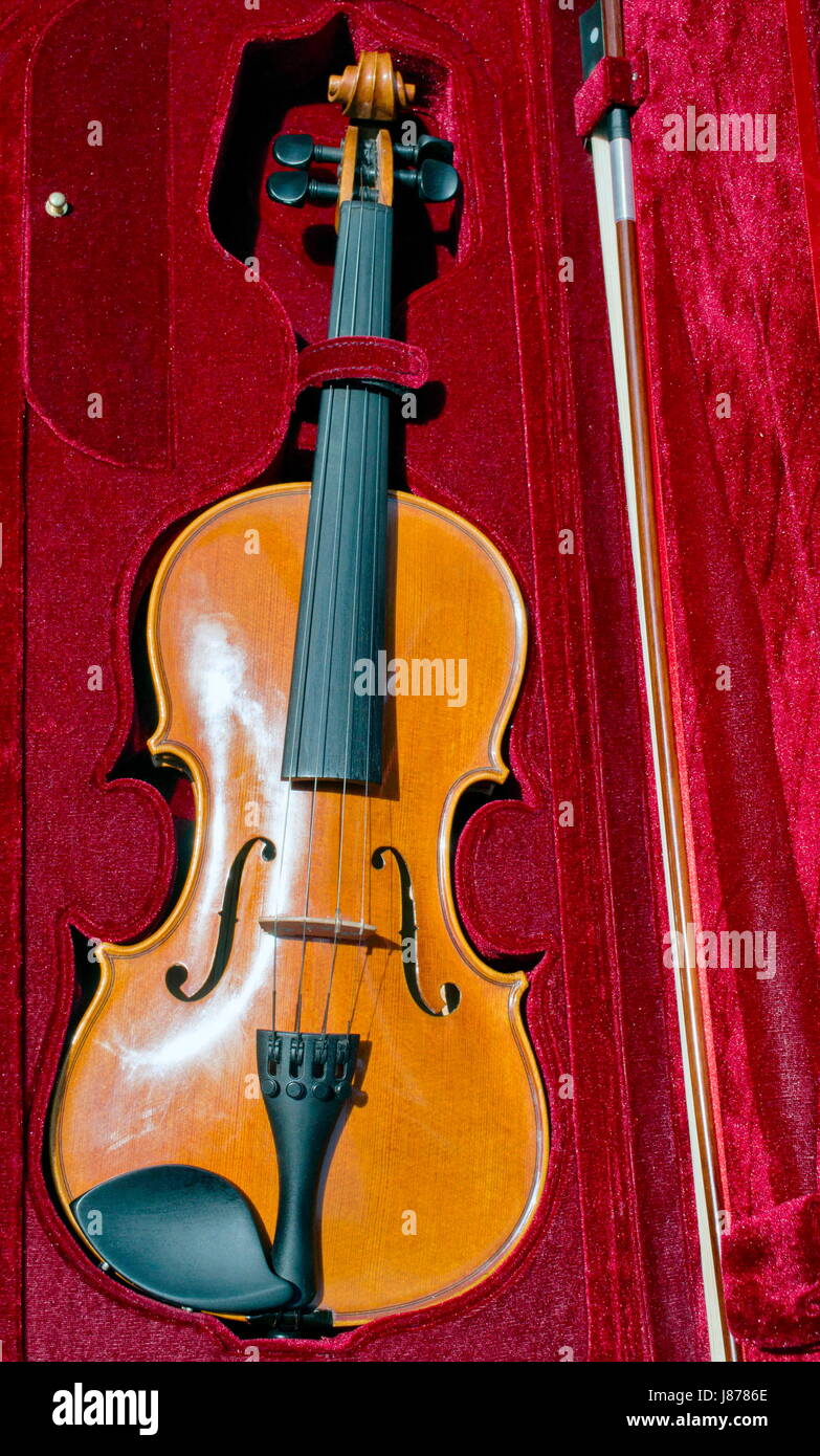 Instrumental concerto hi-res stock photography and images - Alamy