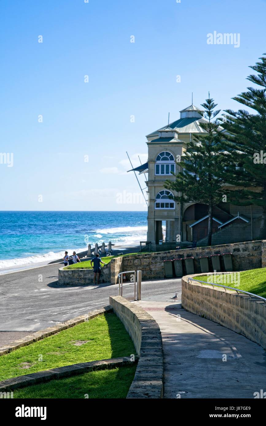 Indiana tea house cottesloe beach hi-res stock photography and images ...