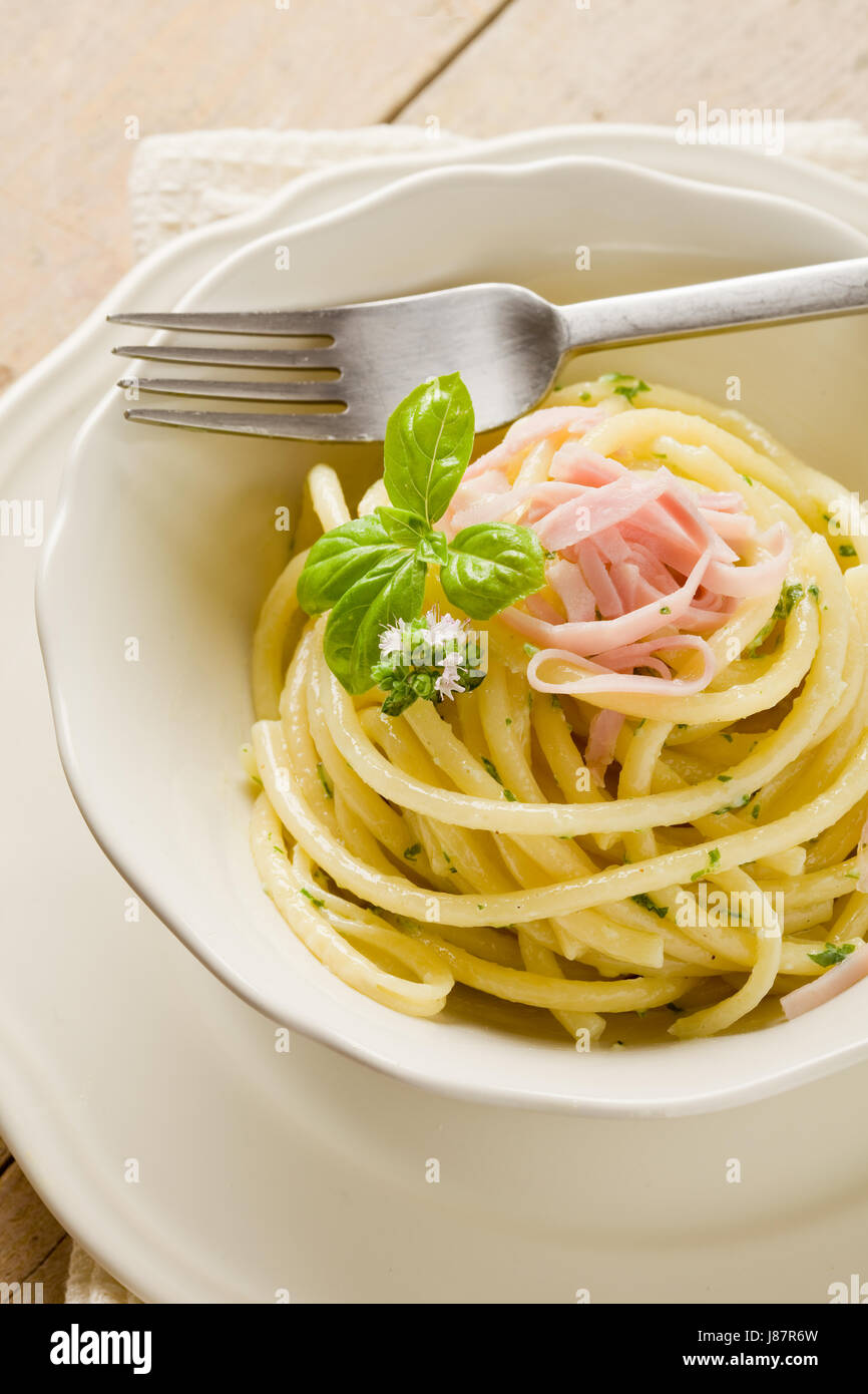 leaf, leaves, aromatic, spaghetti, sauce, cream, gourmet, fork, basil ...