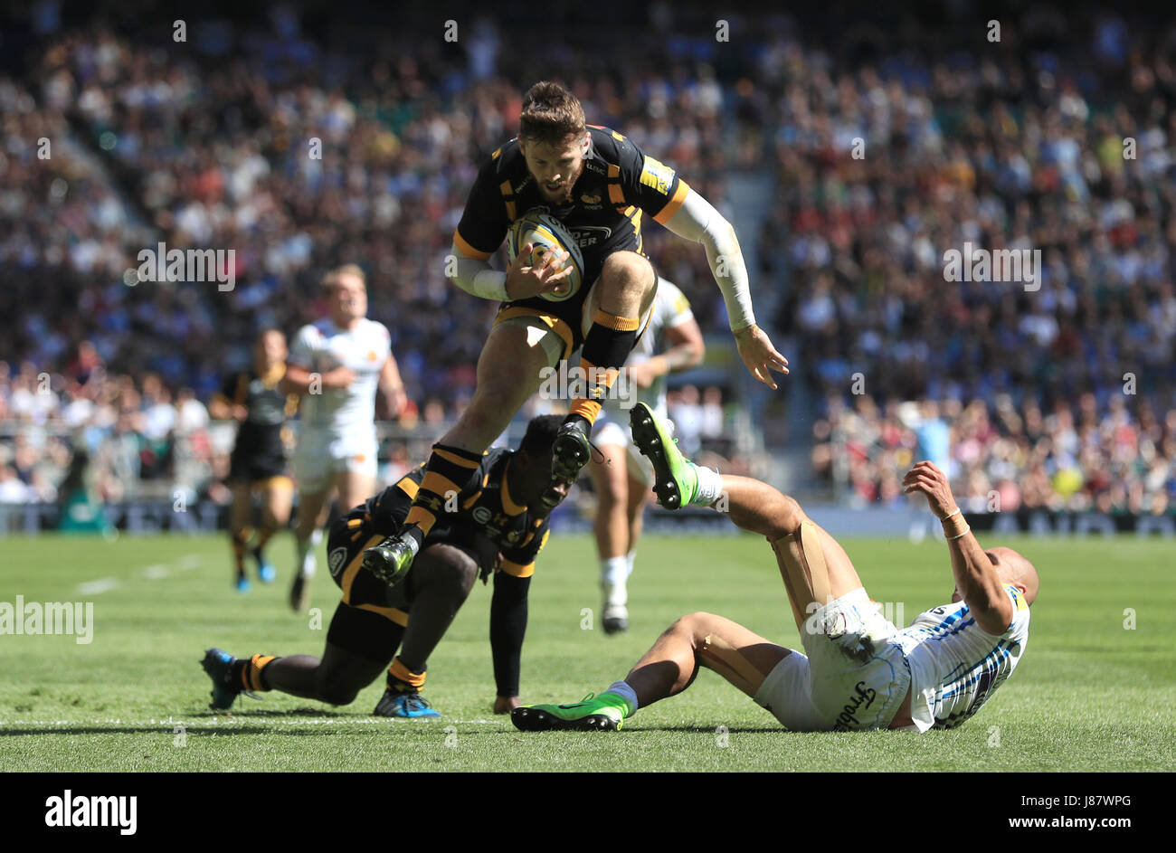 Wasps' Elliot Daly runs in to score his sides second try during the ...