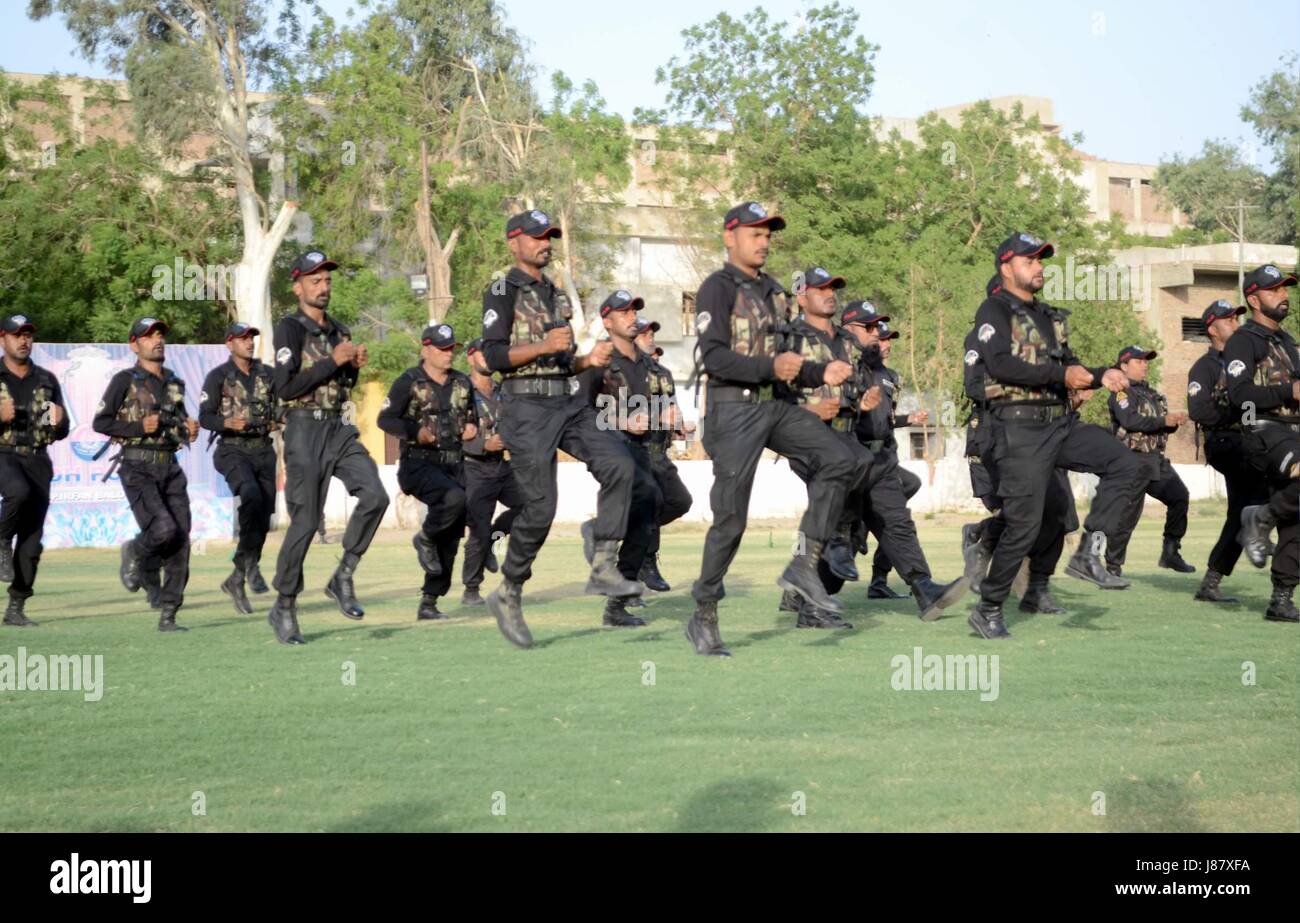 Hyderabad, Pakistan. 27th May, 2017. Police commandos are presenting ...