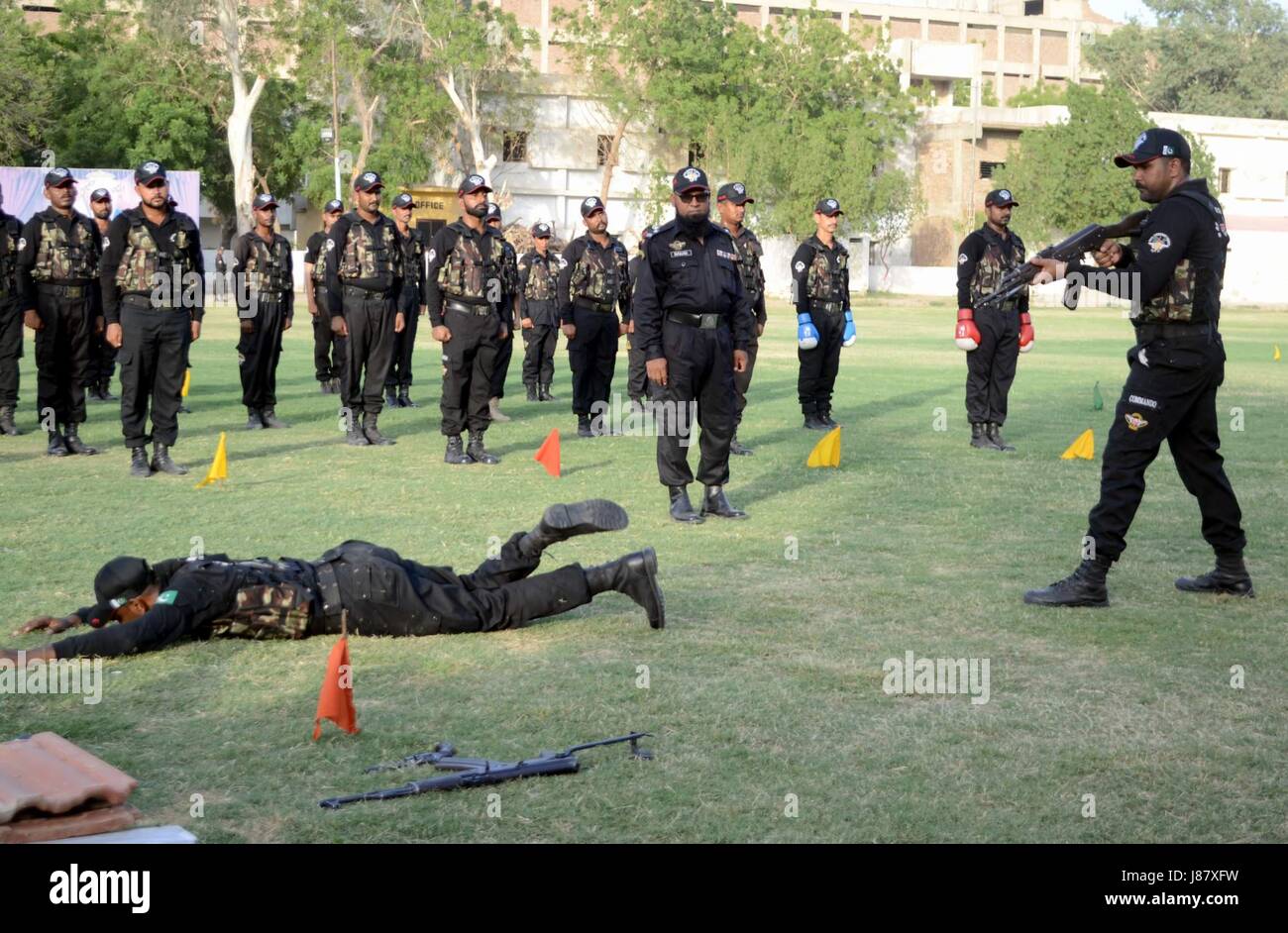 Hyderabad, Pakistan. 27th May, 2017. Police commandos are presenting ...