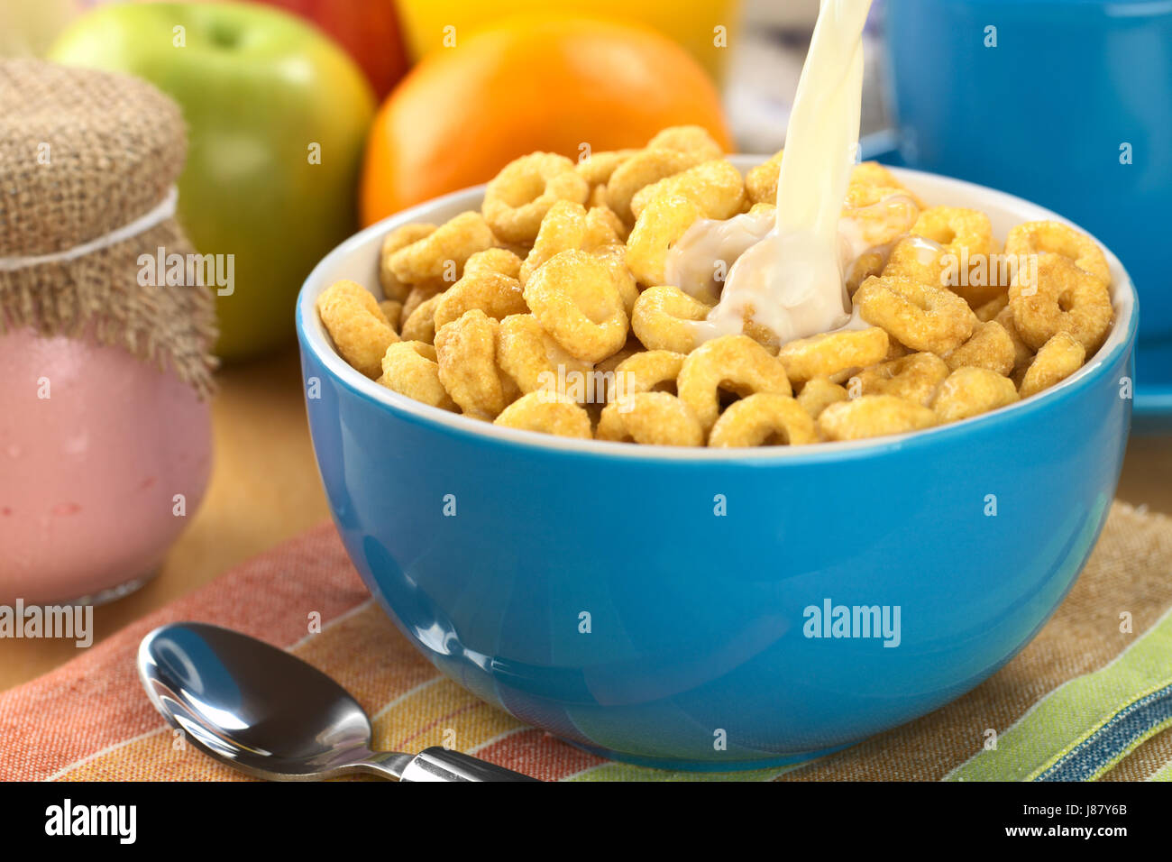 Blue pouring ring hi-res stock photography and images - Alamy