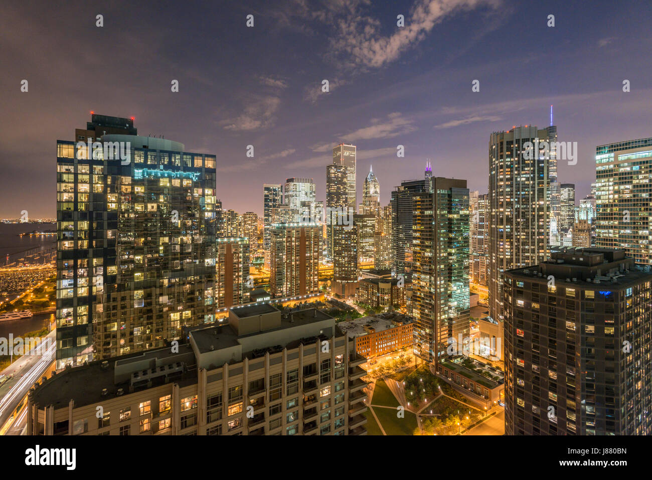 Night scenic of Chicago buildings from Lakeshore view USA Stock Photo ...