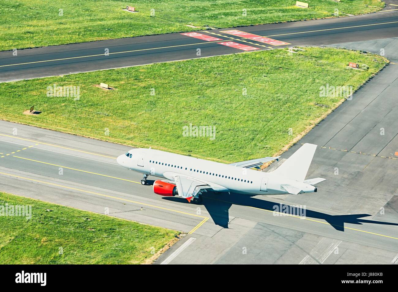 Aircraft aerial view hi-res stock photography and images - Alamy