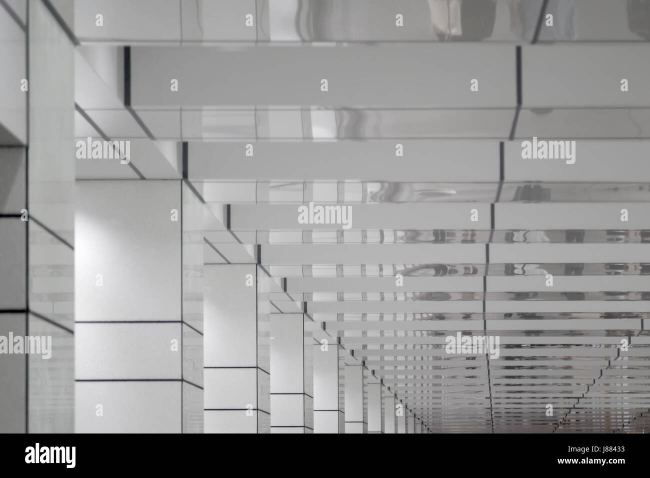 Modern white building hi-res stock photography and images - Alamy