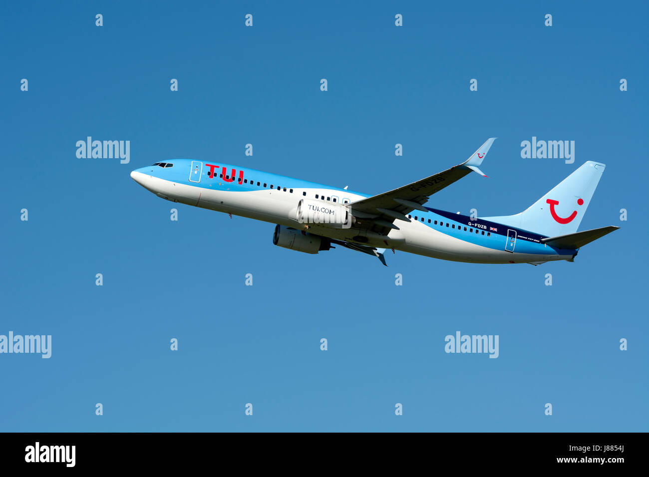 Tui livery hi-res stock photography and images - Alamy
